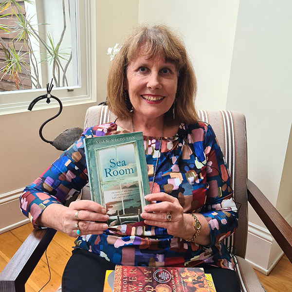 Contact Susannah - Susannah Fullerton